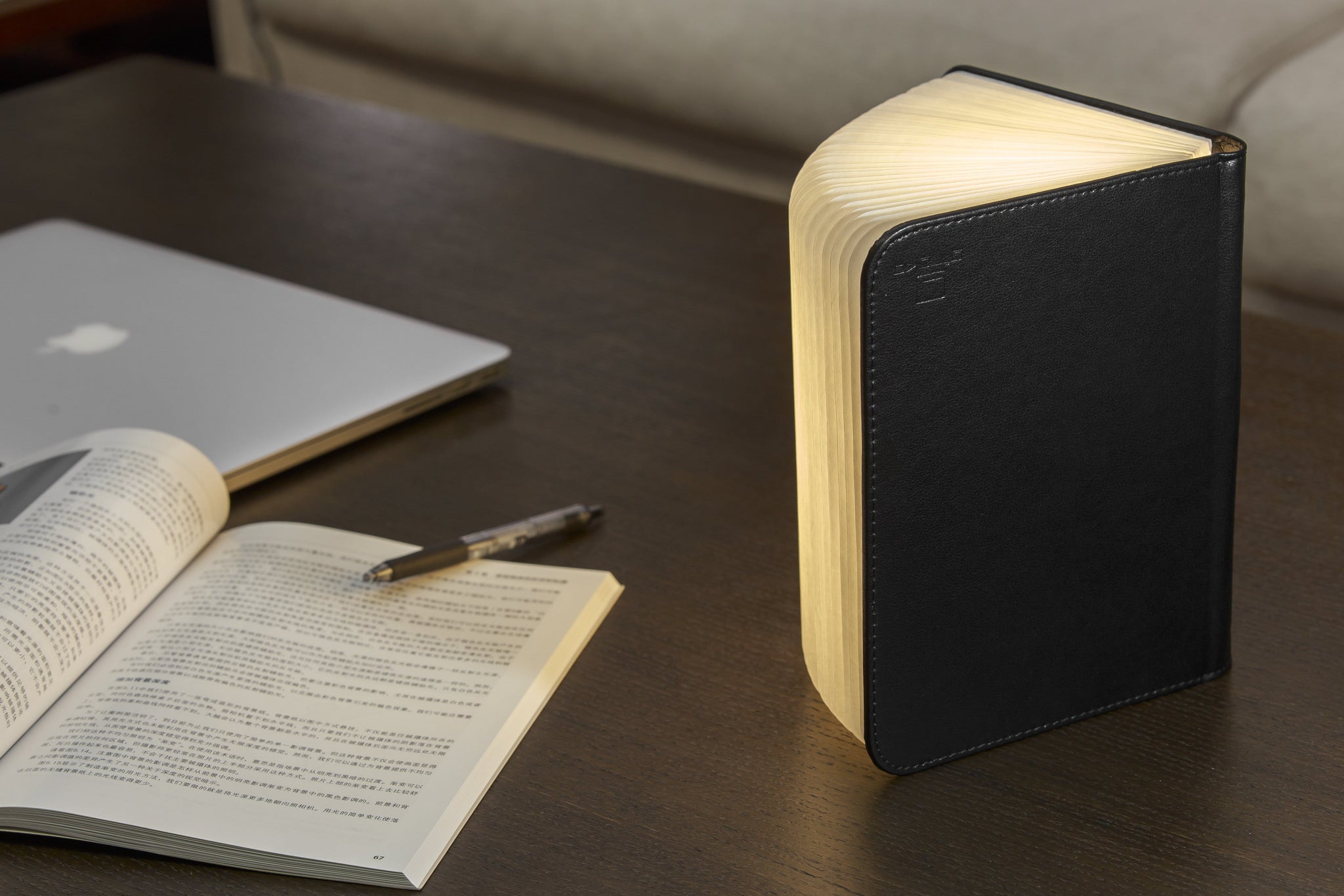 The Gingko Fibre Leather Smart Book Lights *Red Dot Design Award Winner ...